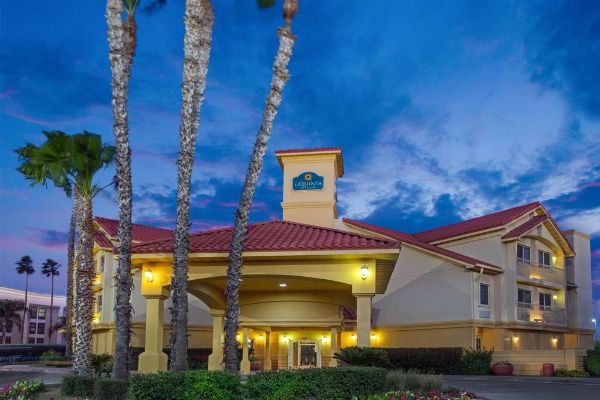 La Quinta Inn & Suites By Wyndham Tucson Airport - Tucson, AZ