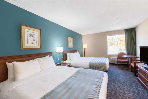 Baymont By Wyndham Bartonsville Poconos - Tannersville, PA