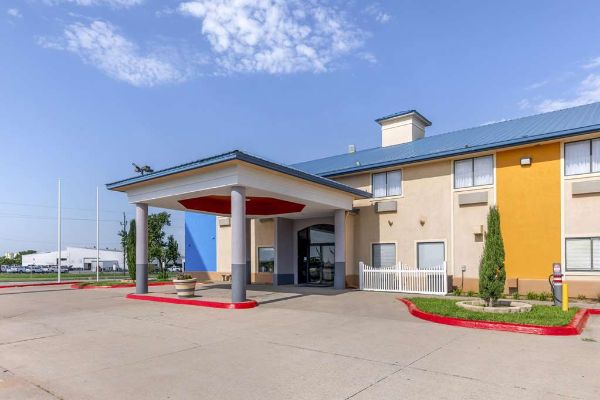 Quality Inn & Suites Wichita Falls I-44 - Wichita Falls, TX