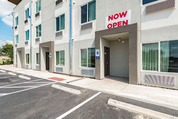 Tx Studio 6 New Braunfels - New Braunfels, TX