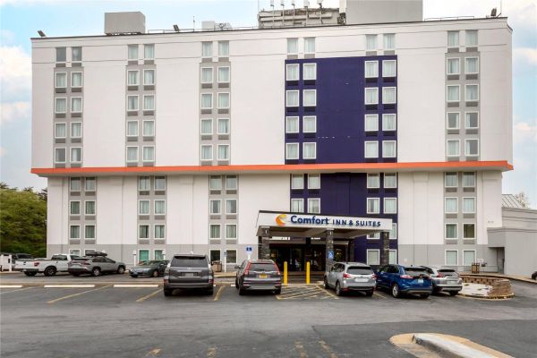 Comfort Inn And Suites Alexandria - Alexandria, VA