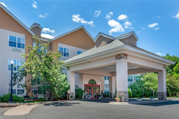 Comfort Suites Marquette - Marquette, MI
