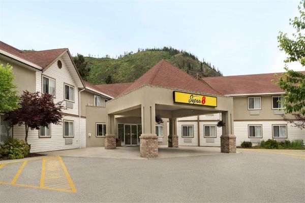 Super 8 By Wyndham West Kelowna Bc - Kelowna