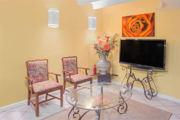 Days Inn By Wyndham Tallahassee University Center - Tallahassee, FL