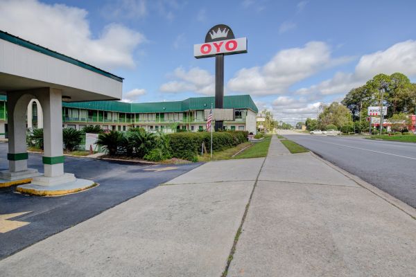 Oyo Hotel Douglas Ga Us-441 - Douglas, GA