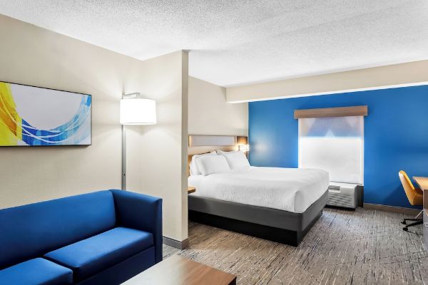 Holiday Inn Express & Suites Charleston-southridge By Ihg - Charleston, WV