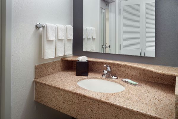Courtyard By Marriott Tallahassee Downtown Capitol - Tallahassee, FL