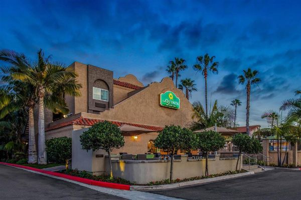 La Quinta Inn & Suites By Wyndham Carlsbad - Legoland Area - Carlsbad, CA