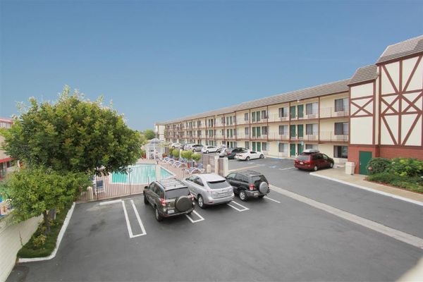 Best Western Surf City - Huntington Beach, CA