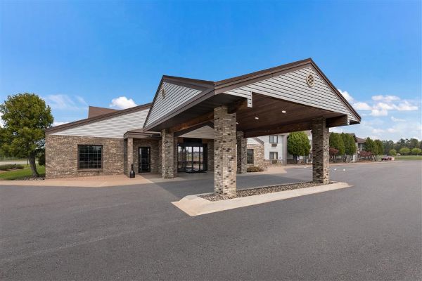 Best Western Derby Inn - Eagle River, WI
