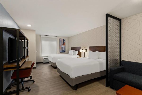 Everhome Suites Somerset - South Brunswick - New Brunswick, NJ