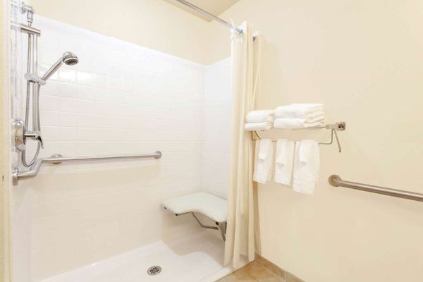 Microtel Inn & Suites By Wyndham Gulf Shores - Gulf Shores, AL