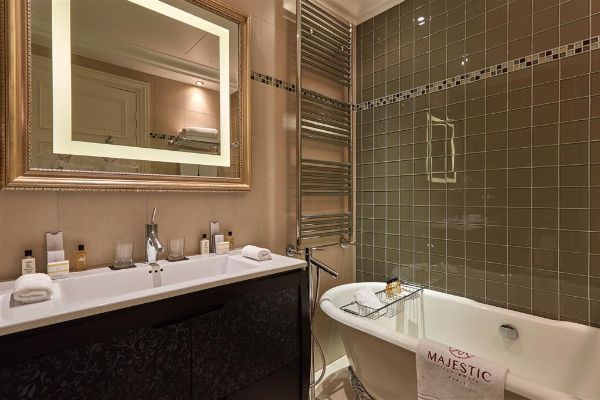 Majestic Hotel-spa Champs-elysees - Neuilly-sur-Seine