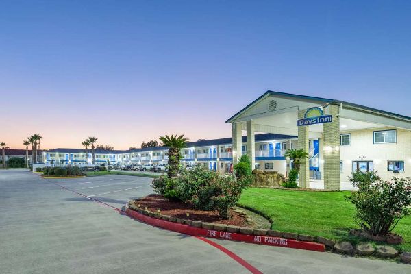 Days Inn By Wyndham Baytown Garth Road I10 East - Baytown, TX