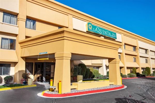 La Quinta Inn & Suites By Wyndham Albuquerque Journal Ctr Nw - Albuquerque, NM