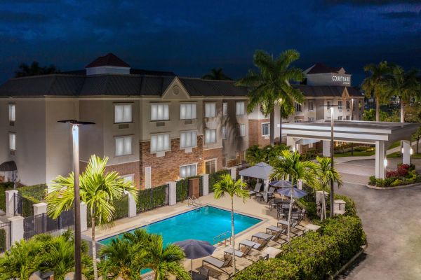 Courtyard By Marriott Sarasota At University Town Centerâ - Sarasota, FL