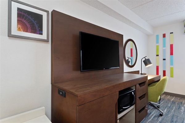 Hampton Inn & Suites Orlando-international Dr. North - Orlando, FL