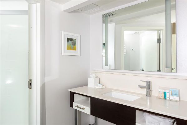 Hampton Inn & Suites By Hilton Arlington Crystal City Dca - Arlington, VA