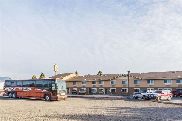 Super 8 By Wyndham Lagrande - La Grande, OR