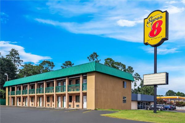 Super 8 By Wyndham Columbia Sc / Ft. Jackson - Columbia, SC