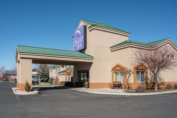 Sleep Inn Bend Crossroads Plaza - Bend, OR