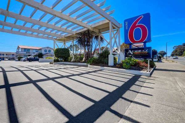 Motel 6 Fort Bragg - Fort Bragg, CA
