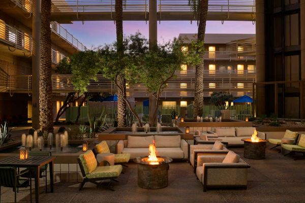 Doubletree Suites By Hilton Phoenix - 템피