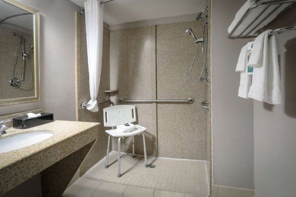 Wingate By Wyndham Savannah/pooler - Savannah, GA