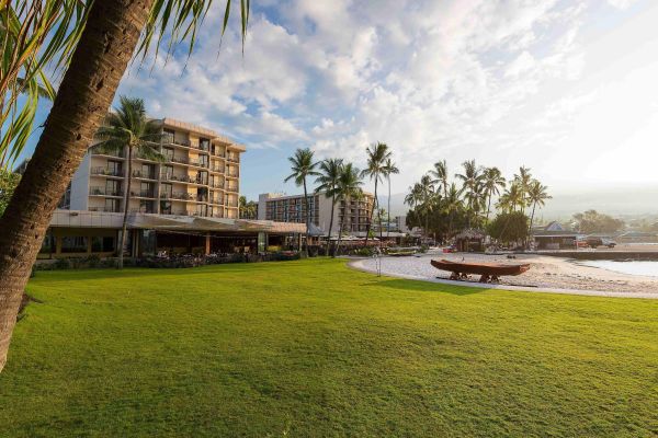 Courtyard By Marriott King Kamehamehas Kona Beach Hotel - Kailua-Kona, HI