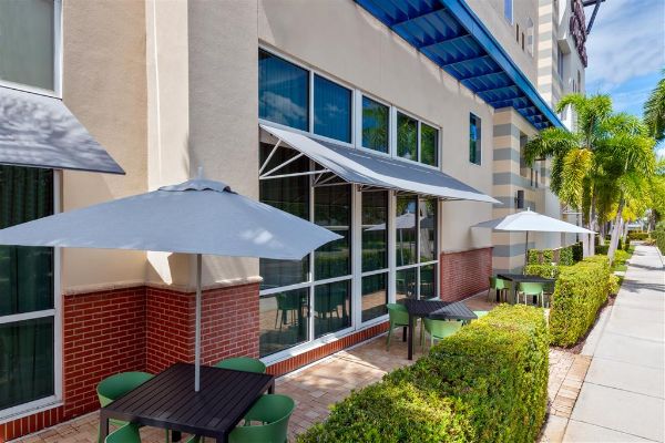 Hampton Inn & Suites Sarasota/lakewood Ranch - Lakewood Ranch, FL