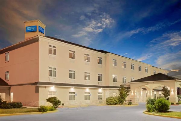 Sonesta Essential Hotels Odessa - 오데사