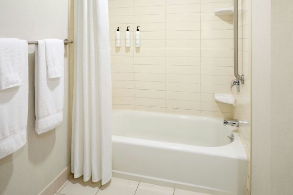 Fairfield Inn And Suites By Marriott Montreal Airport - Montreal