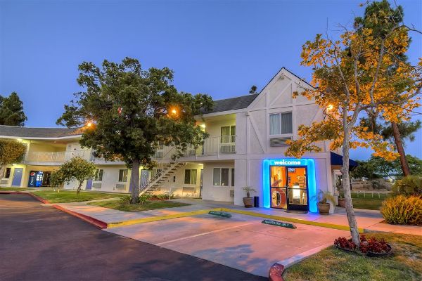 Motel 6 San Diego North - San Diego, CA