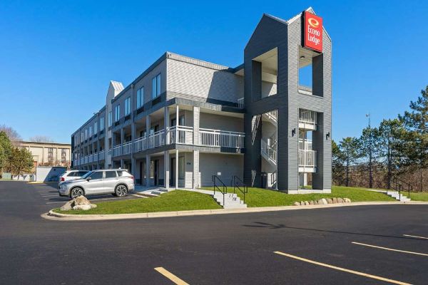 Econo Lodge Rockford Casino Area - Rockford, IL