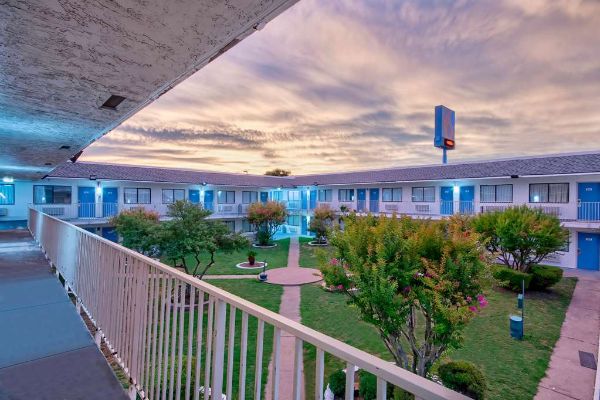 Motel 6 Austin North - Austin, TX