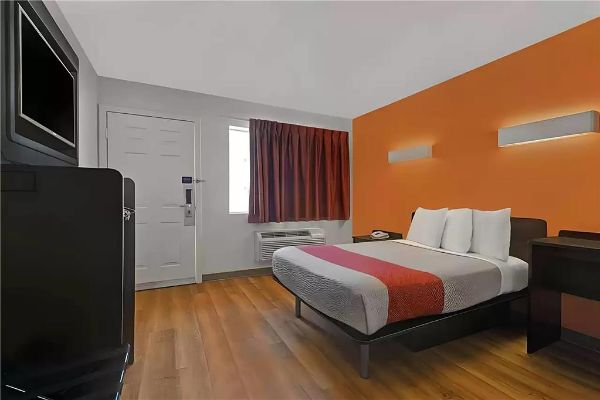 Super 8 By Wyndham San Jose - San Jose, CA