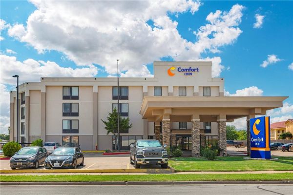 Comfort Inn Wichita Falls North - Wichita Falls, TX