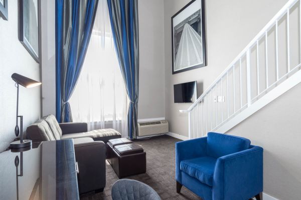 Sandman Signature Hotel And Suites Edmonton South - Edmonton