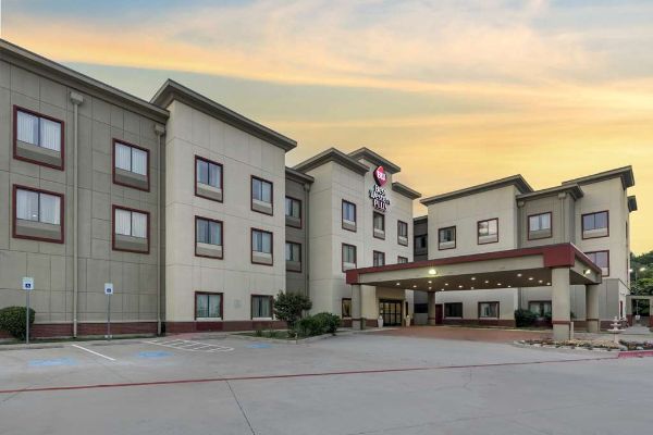 Best Western Plus Texoma Hotel & Suites - Pottsboro, TX