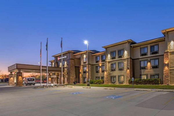 Best Western Plus Grand Island Inn & Suites - Grand Island, NE