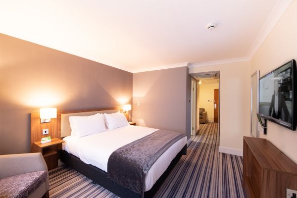 Jct.32 By Ihg Holiday Inn Cardiff - North M4 - Cardiff
