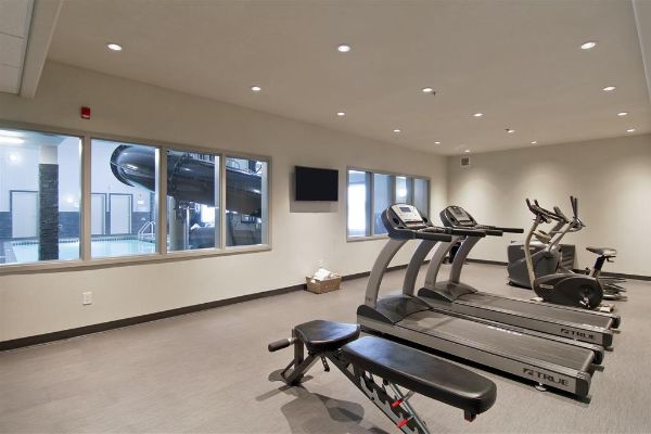 Home Inn And Suites Regina Airport - Regina