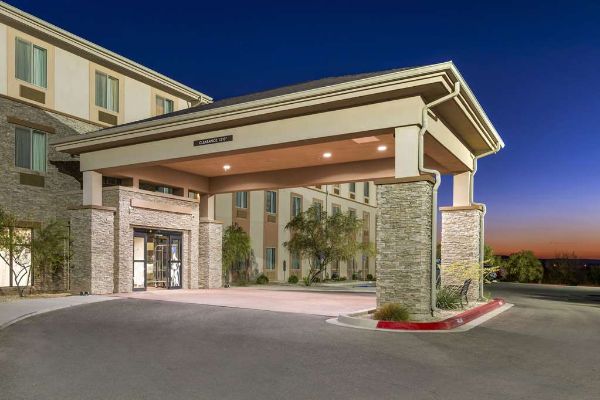 Sleep Inn & Suites Carlsbad Caverns Area - Carlsbad, NM