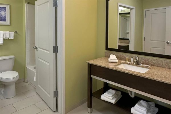 Sleep Inn & Suites Altoona North - Altoona, PA