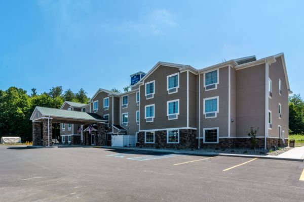 Cobblestone Hotel & Suites - Greenville - Jamestown, PA