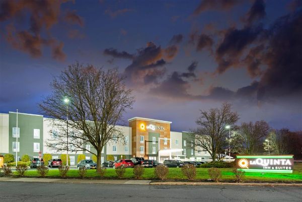 La Quinta Inn & Suites By Wyndham New Cumberland-harrisburg - Pennsylvania