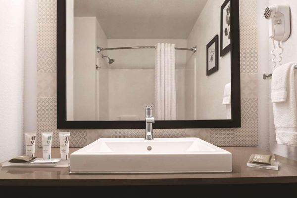 Country Inn & Suites By Radisson Cottage Grove Mn - Hastings, MN
