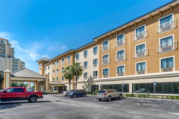 Comfort Inn & Suites Fort Walton Beach - Destin West - Florida Panhandle, FL
