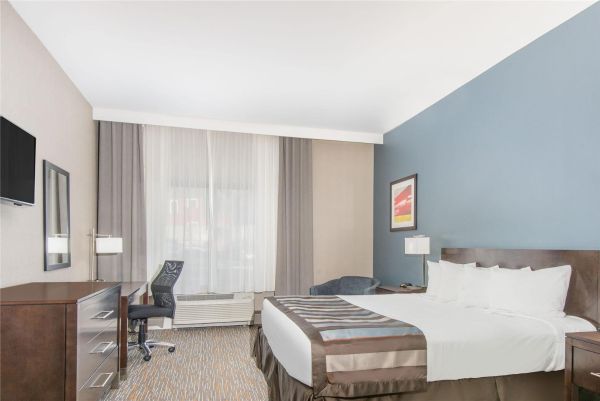Wingate By Wyndham Niagara Falls - Niagara Falls, NY