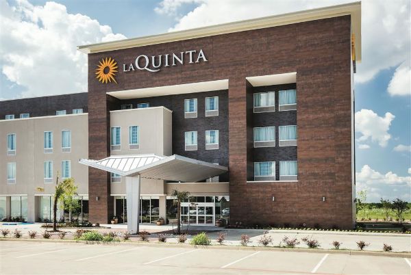 La Quinta Inn & Suites By Wyndham Dallas Plano - The Colony - The Colony, TX